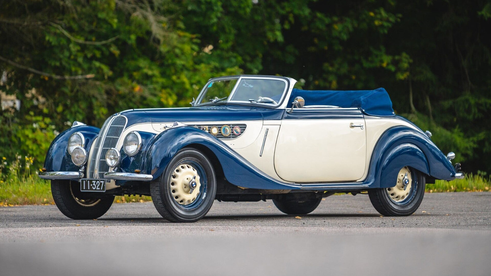 26 classic BMWs for sale – in one auction | Classic & Sports Car
