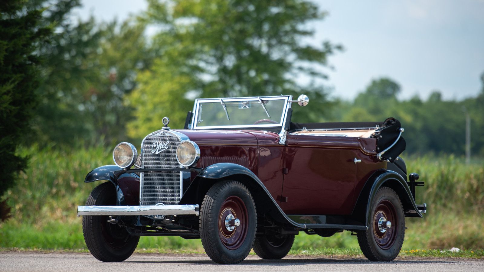 21 of the longest cars ever | Classic & Sports Car