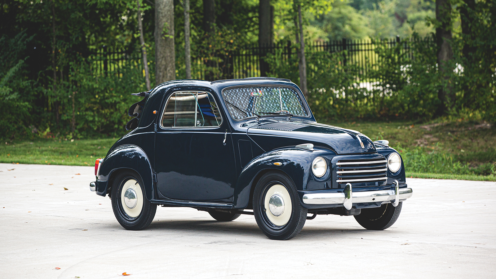 38 coches clásicos con motor pequeño | Classic & Sports Car