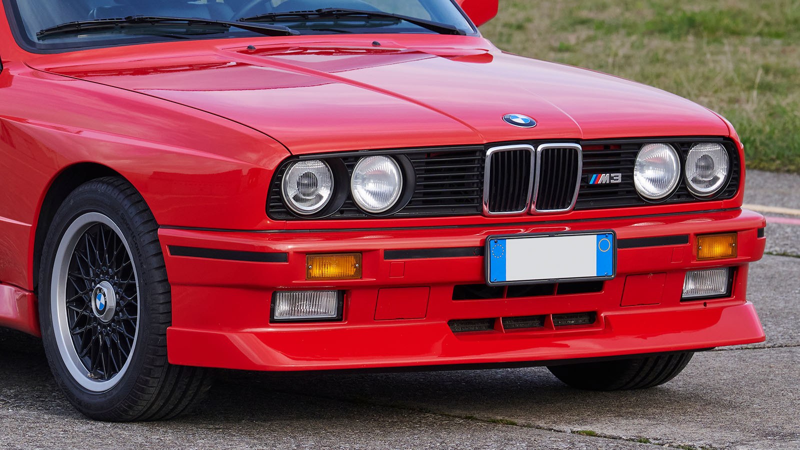 16 BMW súper raros a la venta este mes | Classic & Sports Car