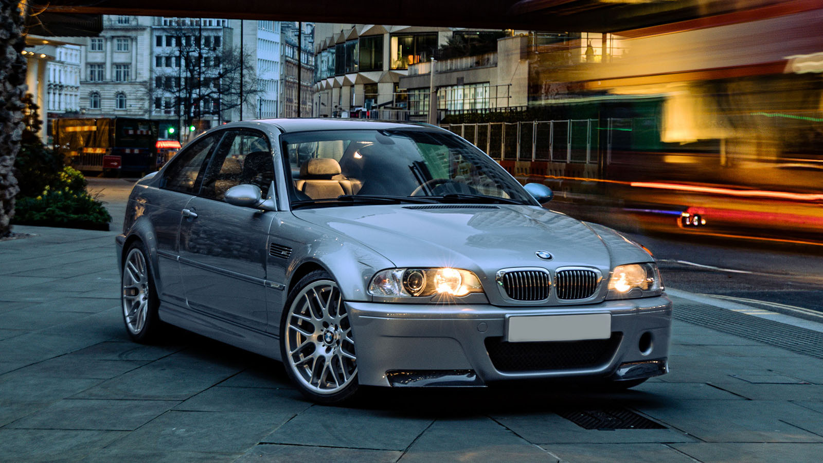 16 BMW súper raros a la venta este mes | Classic & Sports Car