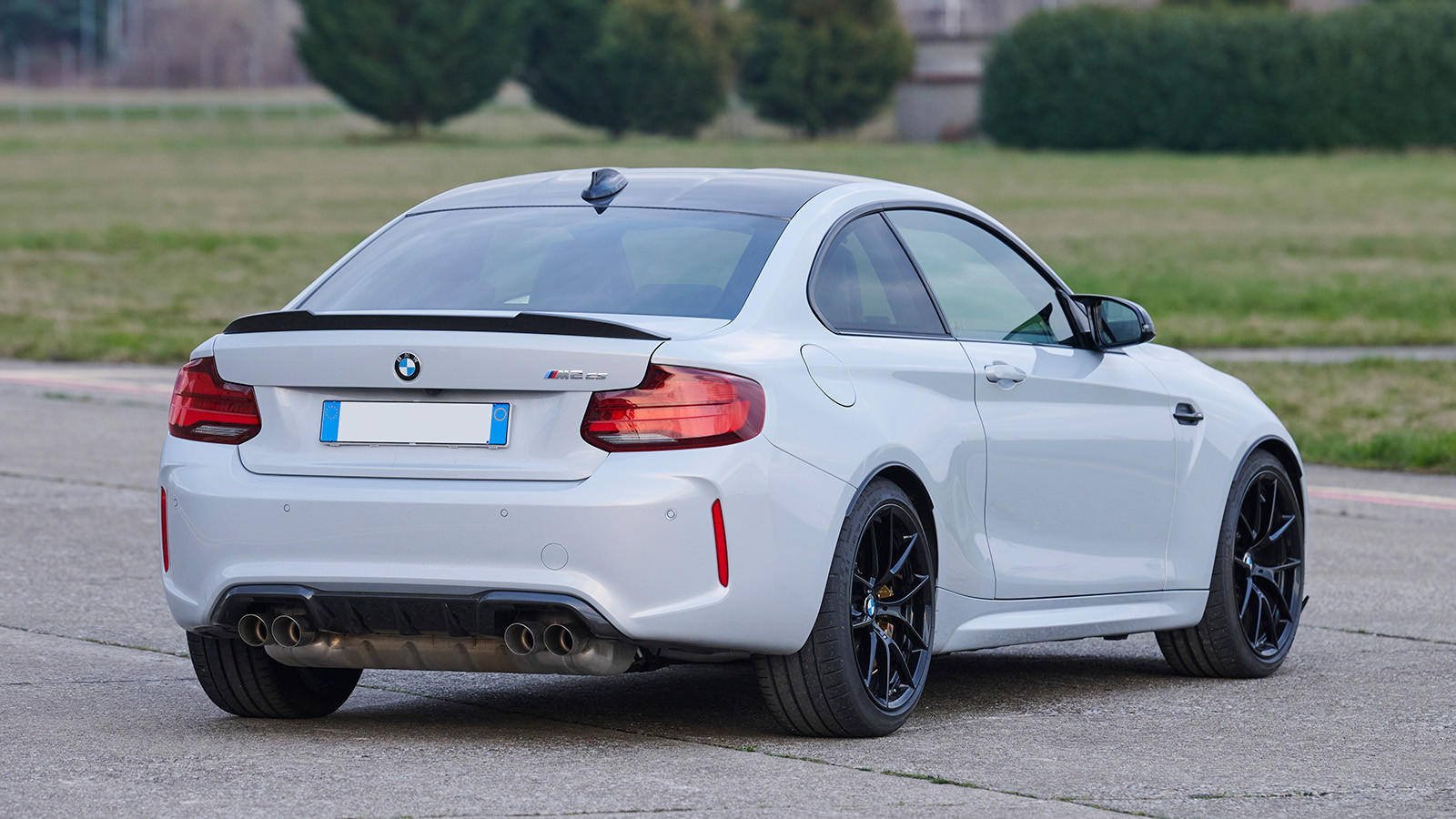 16 BMW súper raros a la venta este mes | Classic & Sports Car