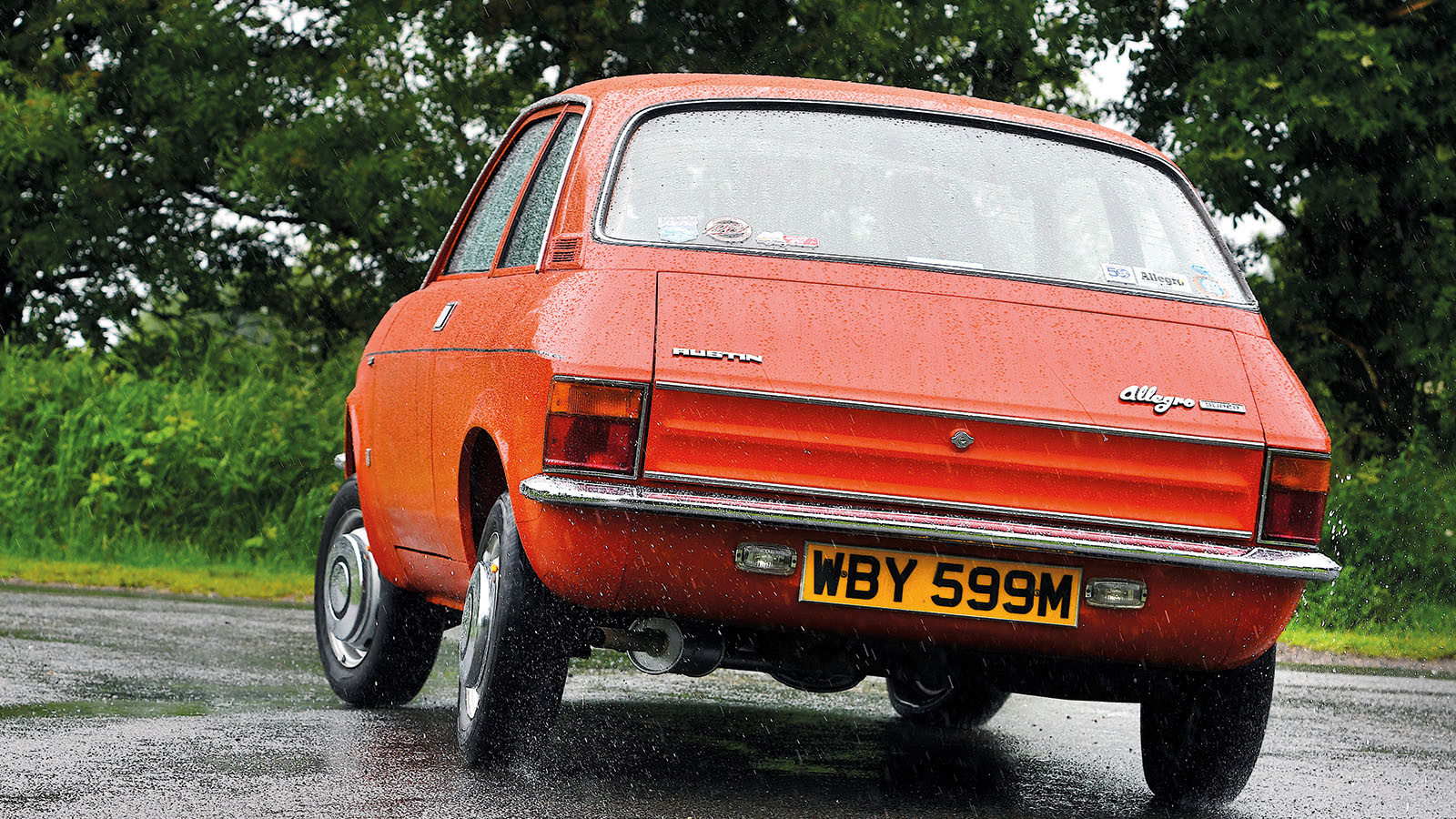 10 klassieke auto's die eruitzien als hatchbacks, maar dat niet zijn ...