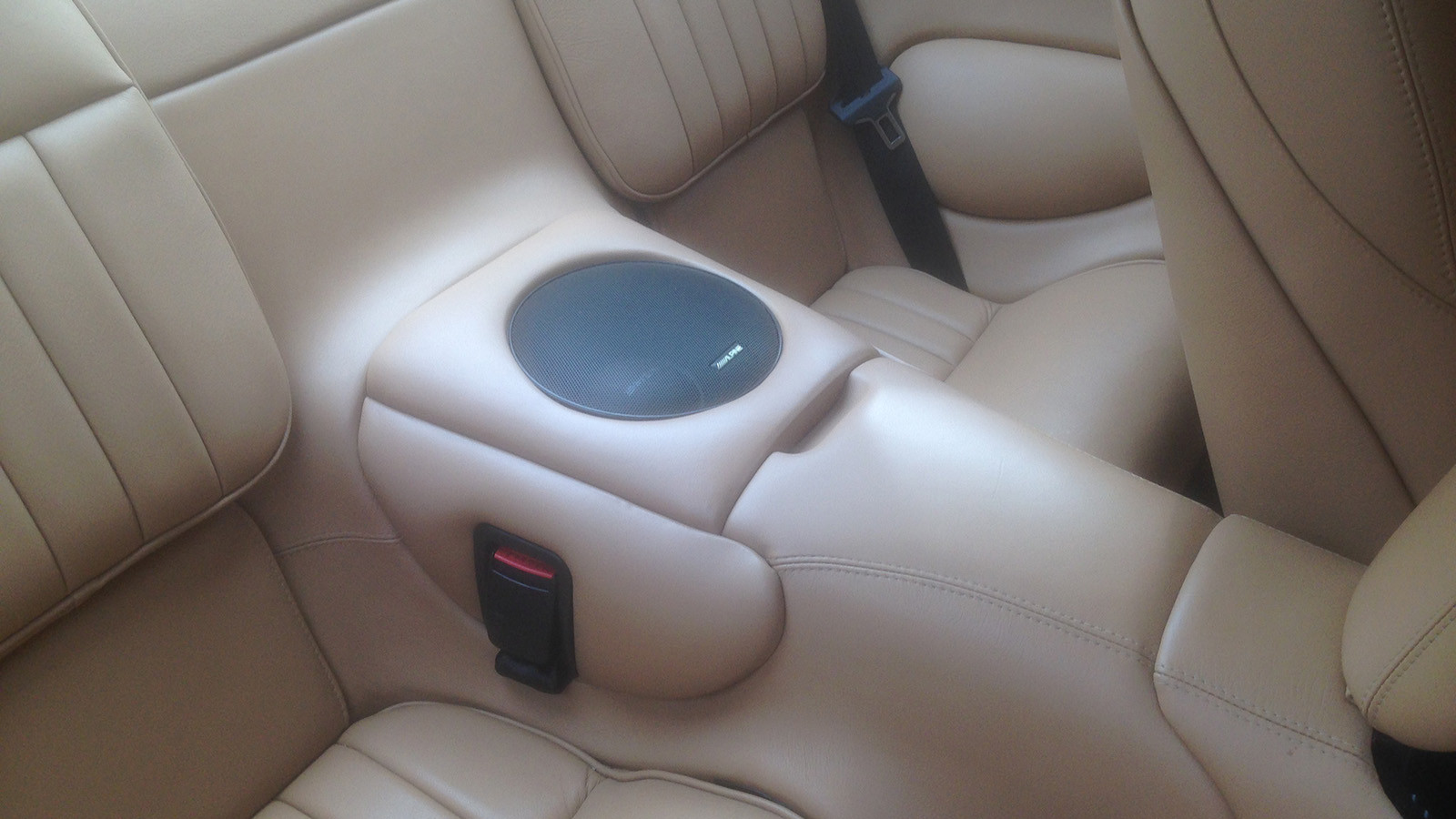 Elton John’s Aston Martin DB7 is for sale | Classic & Sports Car