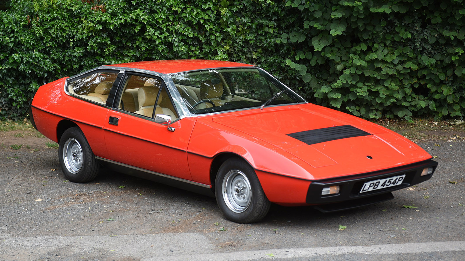 First Lotus Éclat for sale | Classic & Sports Car