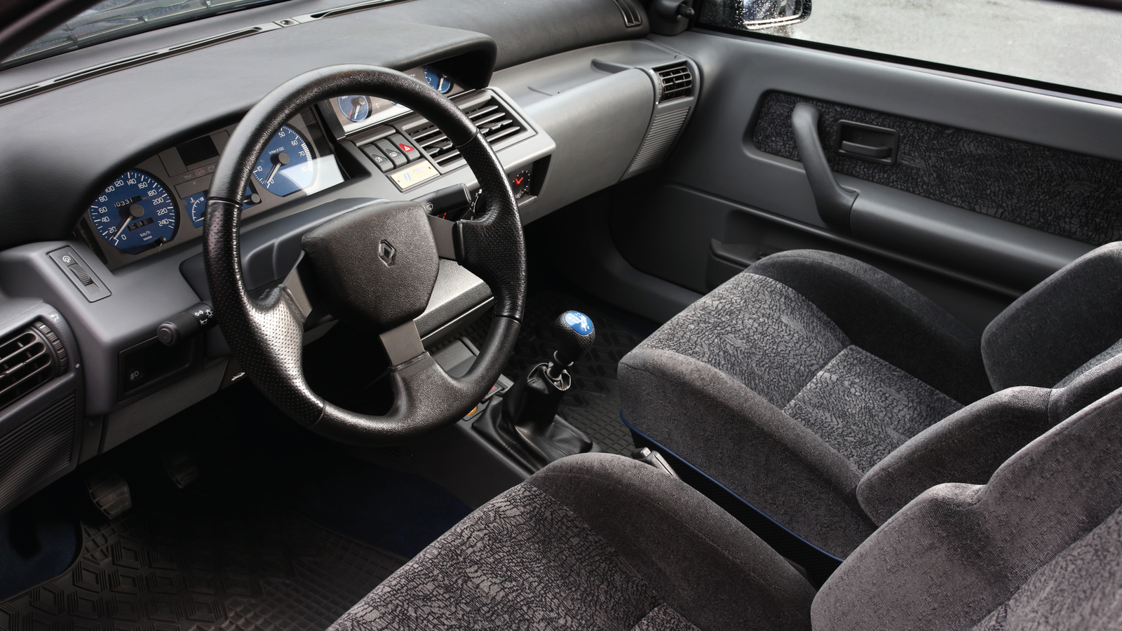 19 classic hot-hatch legends | Classic & Sports Car