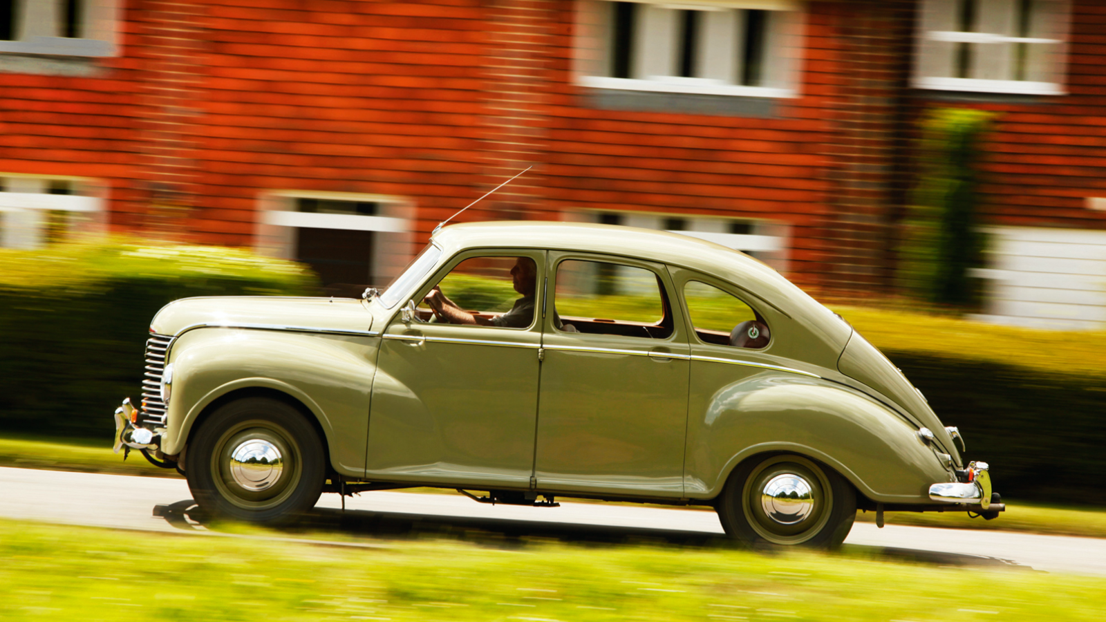 15 cool column-shift classic cars | Classic & Sports Car