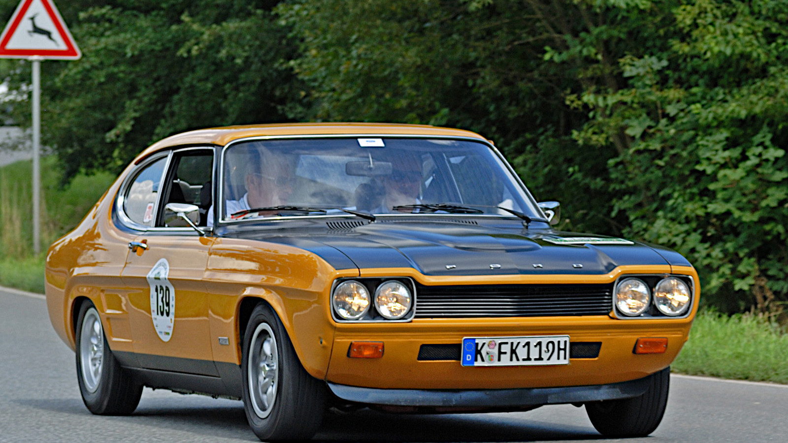 27 Ford abandonnées | Classic & Sports Car